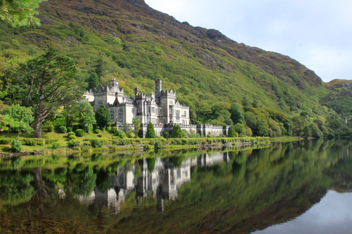 A local’s guide to visiting iconic Kylemore Abbey in Connemara – OUR ...